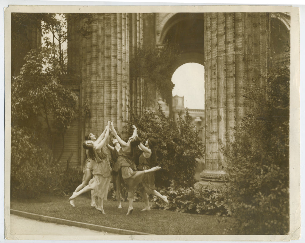 [Duncan, Isadora. (1877–1927)] Original 1923 Photograph – Schubertiade Music and Arts