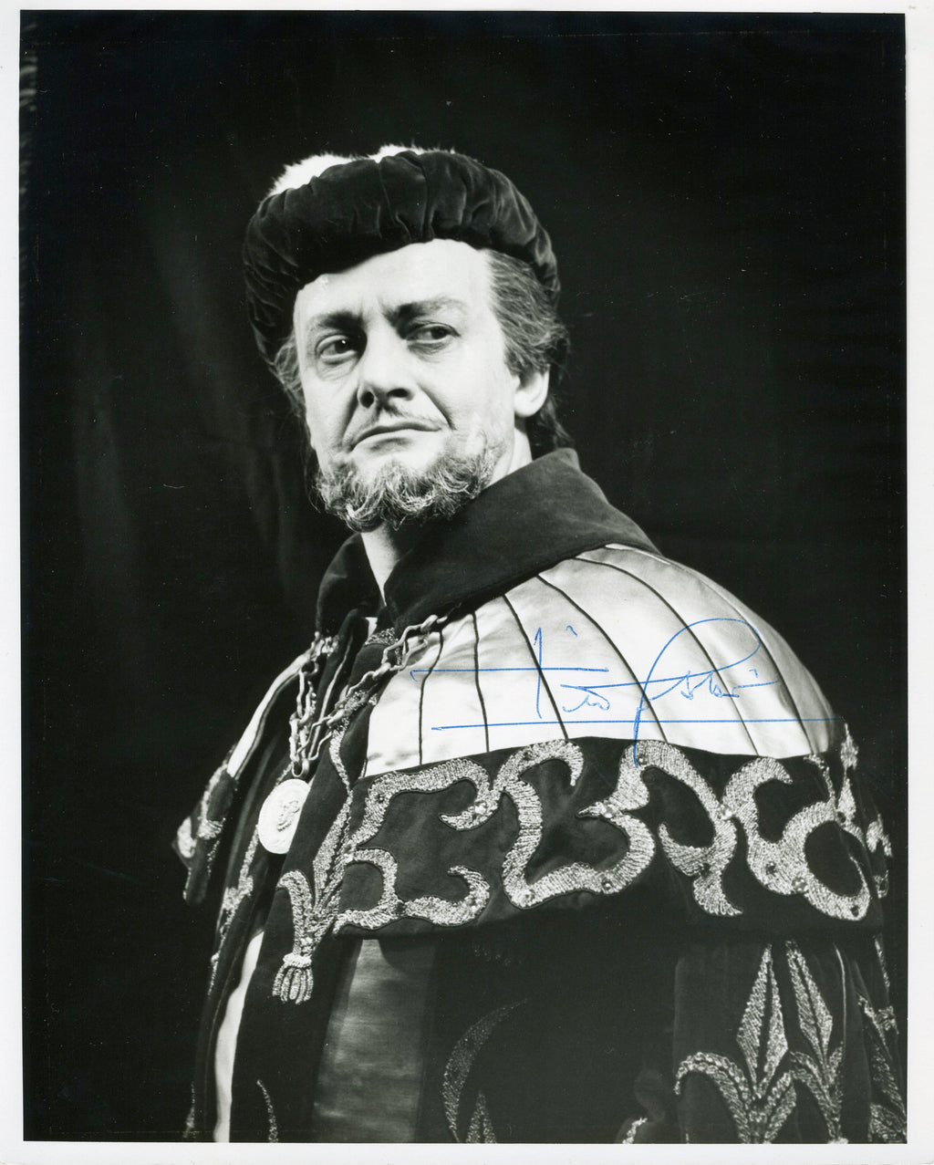 Gobbi, Tito. (1913-1984) Signed Costume Photograph as Rodrigo in Don C ...