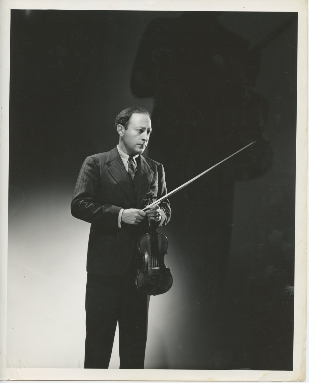 Heifetz, Jascha. (1901–1987) Original Photograph – Schubertiade Music ...