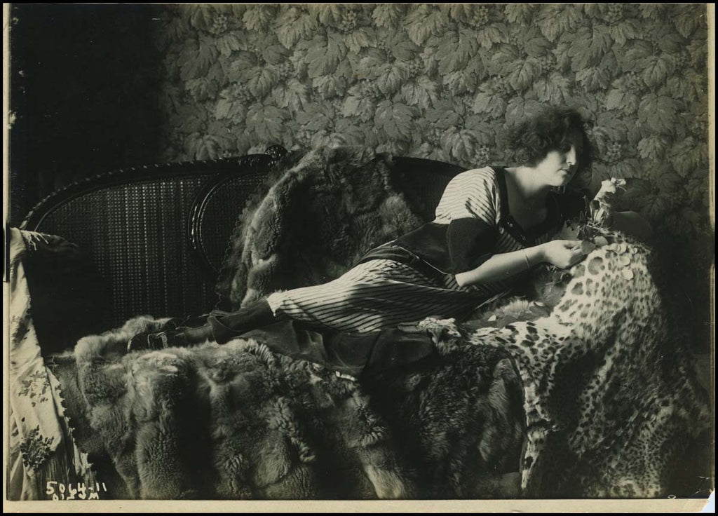 Muzio, Claudia. (1889–1936) Original Photograph reclining on a bed of ...