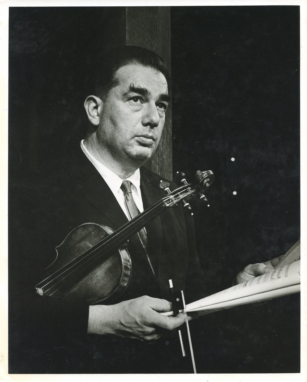 Shumsky, Oscar. (1917-2000) Original Photograph with Violin ...